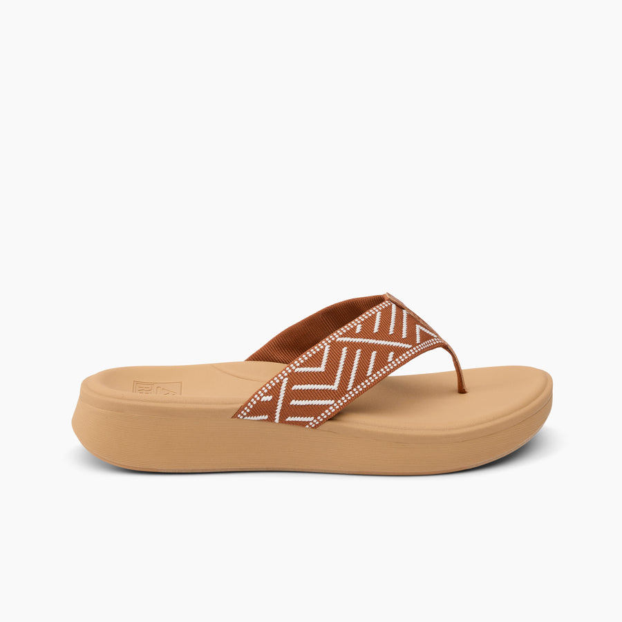 Women's Cushion Cloud Sandals in Natural | REEF®