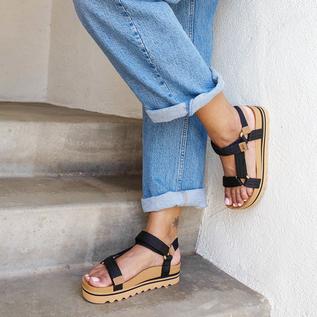 Women's Cushion Rem Hi Sandals in Black/Tan | REEF®